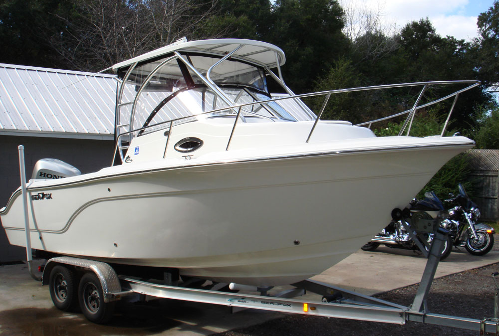 2010 Sea Fox 216WA Honda 200 HP Four Stroke Full Enclosures Trailer